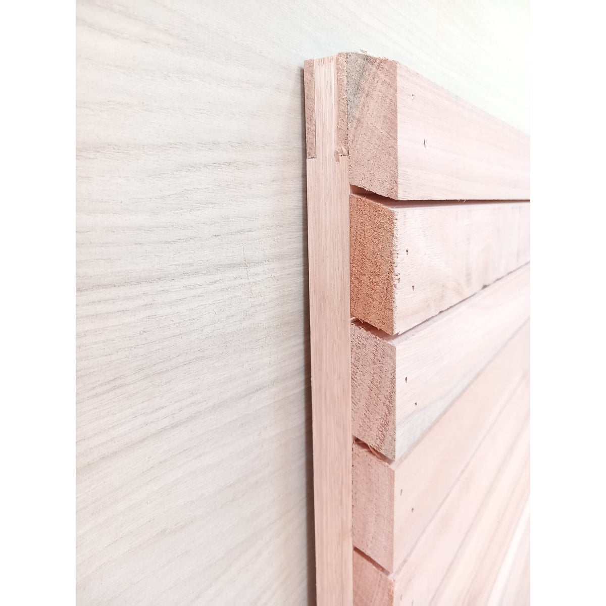 Red Grandis Battens / Slats - 68 x 20 Rainshield profile for more priv ...